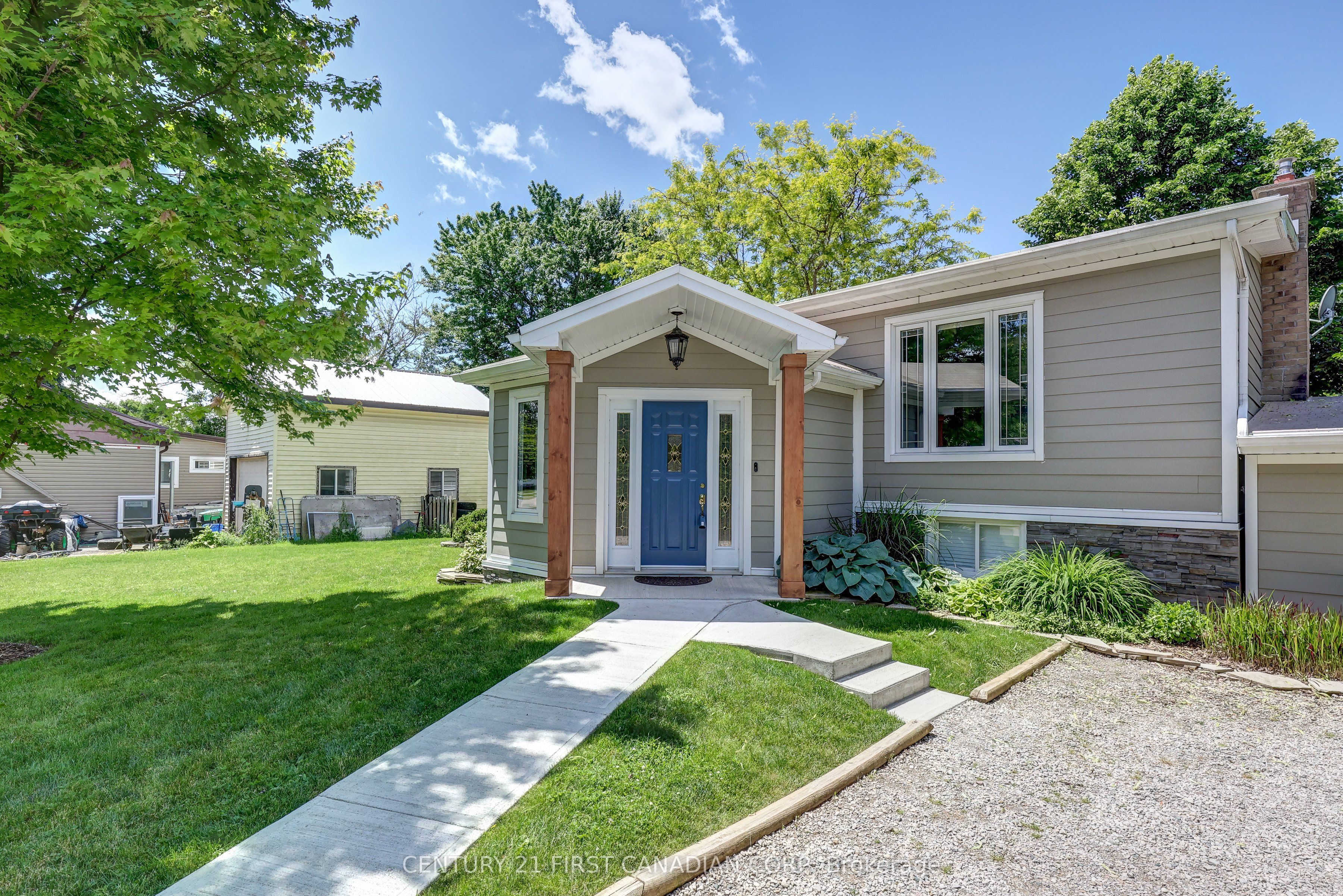 34349 Denfield Rd, Lucan Biddulph, Ontario N0M2J0 Sold History | HouseSigma